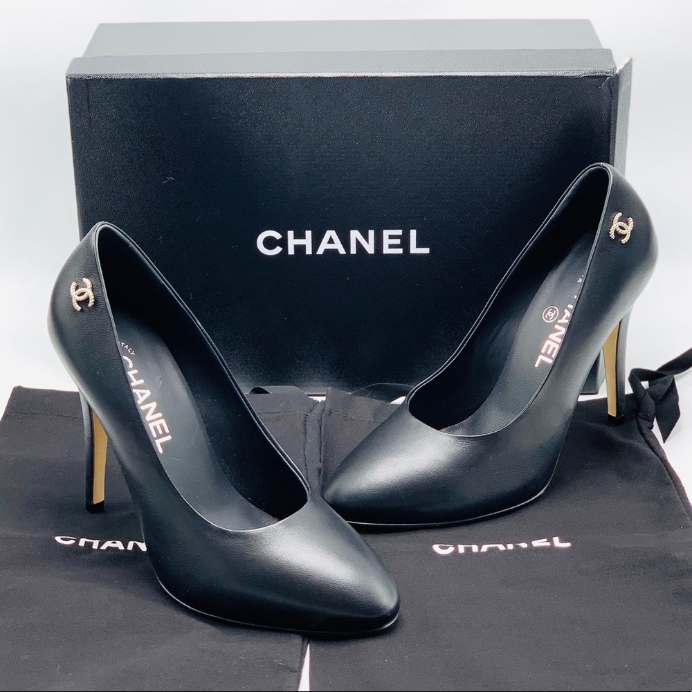Nib Chanel 2019 Black Lambskin Pumps - Gem